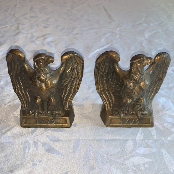 Accents | Vintage 1776 Eagle Shaped Bookends Colonial Virginia Hempton ...